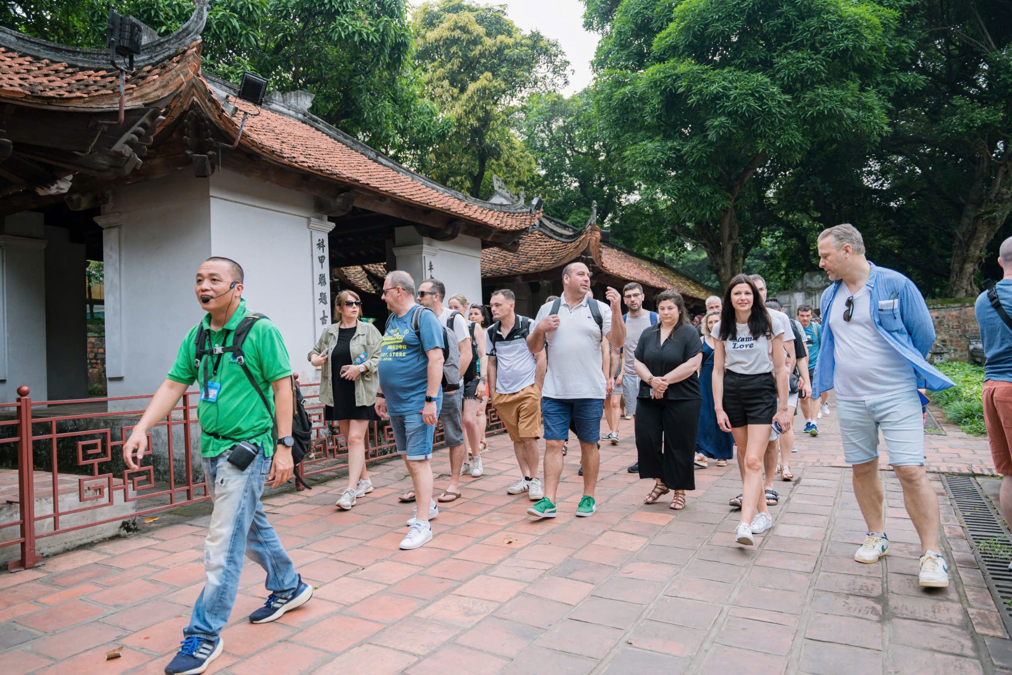 ASEV Travel guides: Tailor-made expertise and support - ASEV